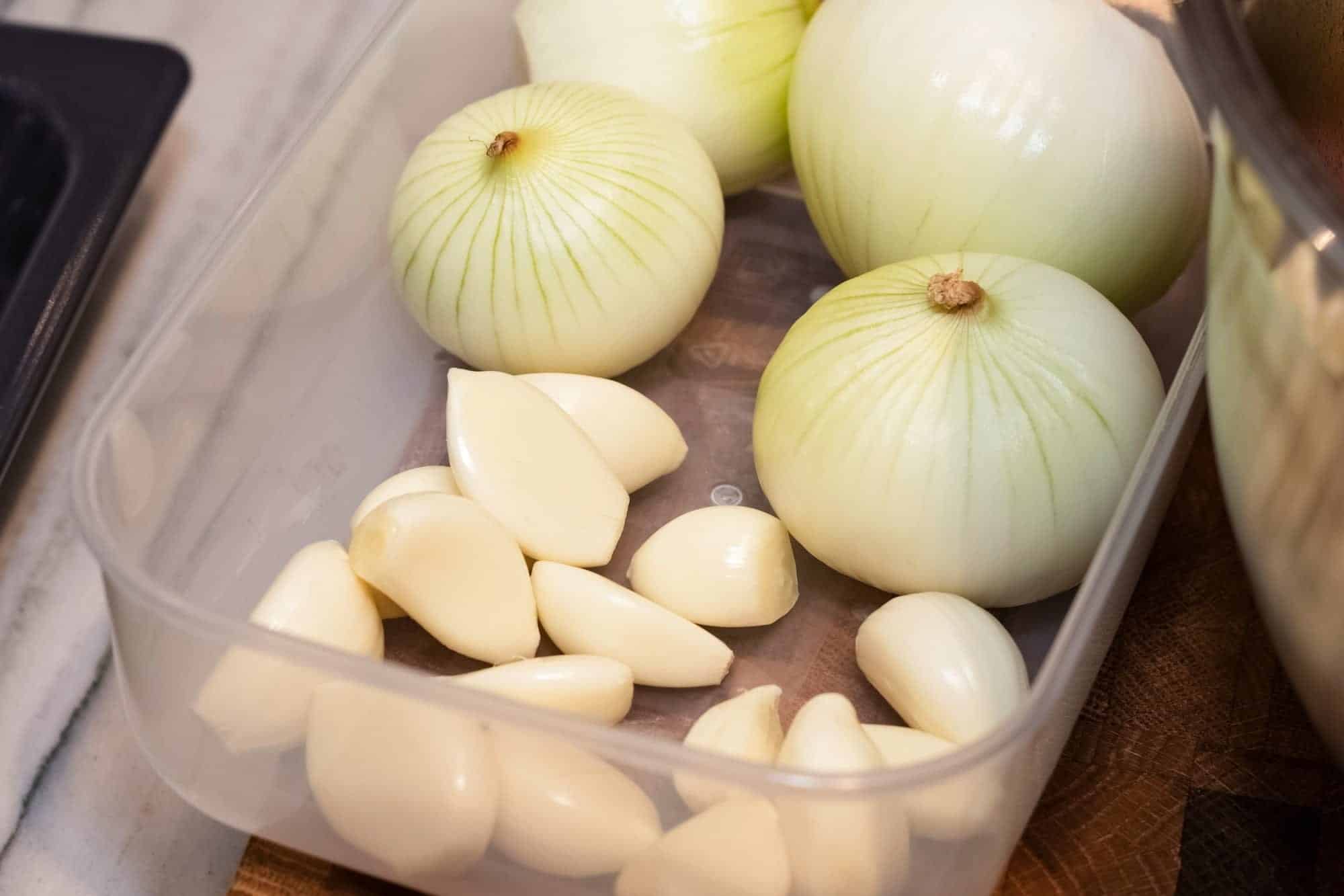 La forma correcta de almacenar cebollas para que duren más tiempo