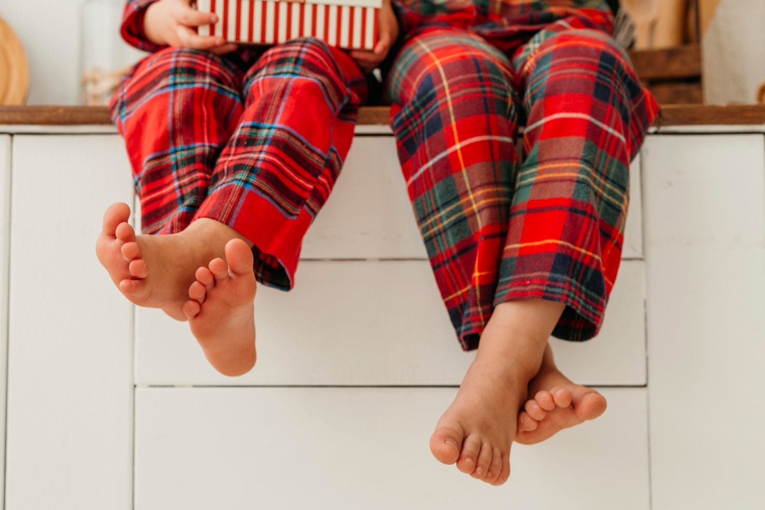 Pies fríos todo el día: ¿Síntoma inocente o señal de algo más serio?